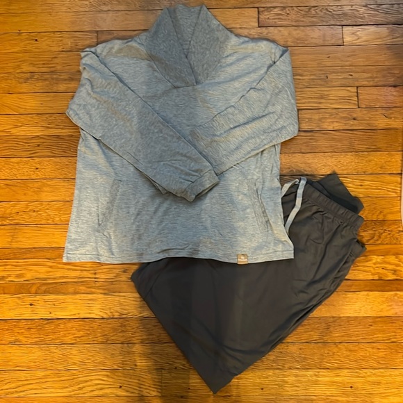 Emirates | Intimates & Sleepwear | New Emirates Pajamas | Poshmark